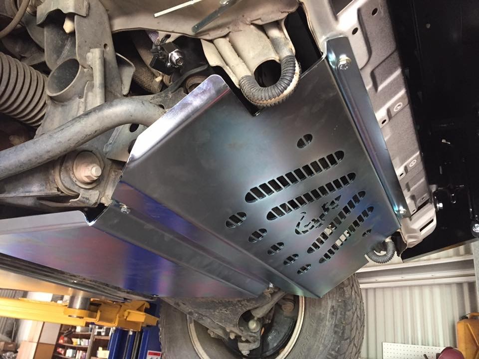 Bushskinz Mitsubishi Pajero Intercooler & Sump Guard Bash Plate Skid Plate